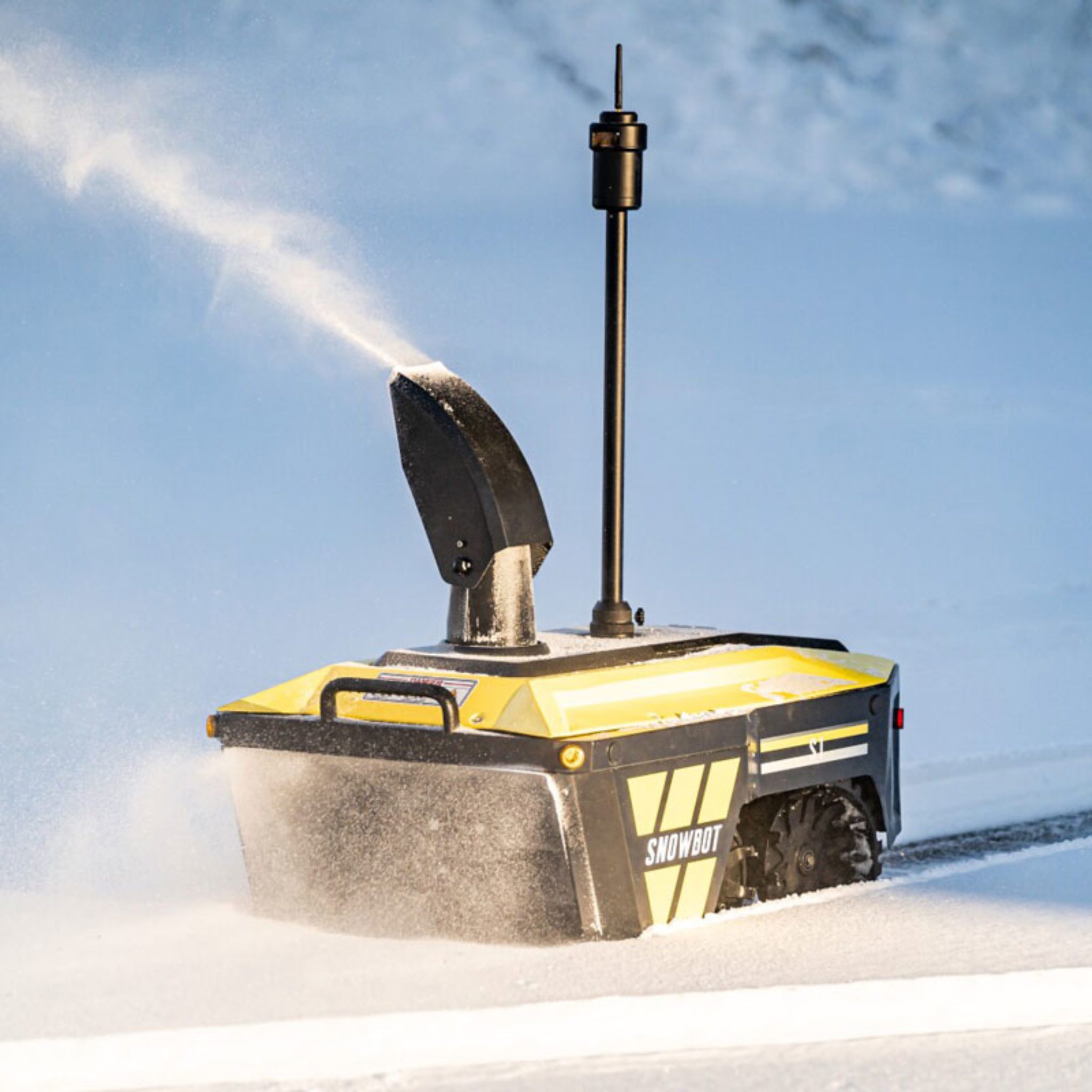 This Robot Snowblower Can Work Autonomously or by Remote Control ...