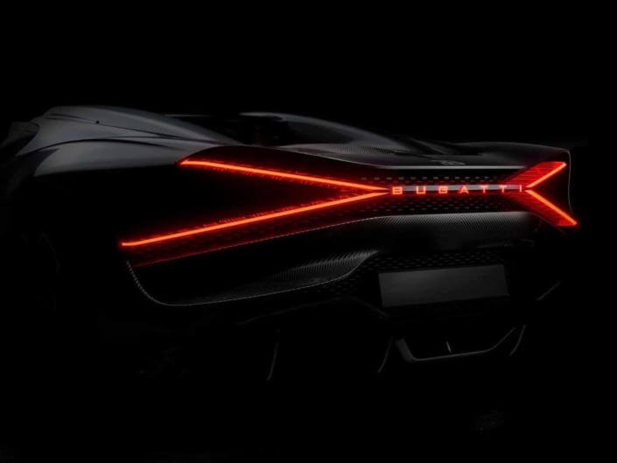 The Bugatti Mistral Roadster Brings an End to an Era of the Powerful ...